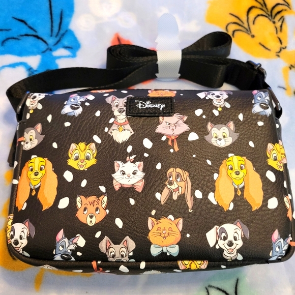 Disney | Bags | Disney Crossbody Bag | Poshmark